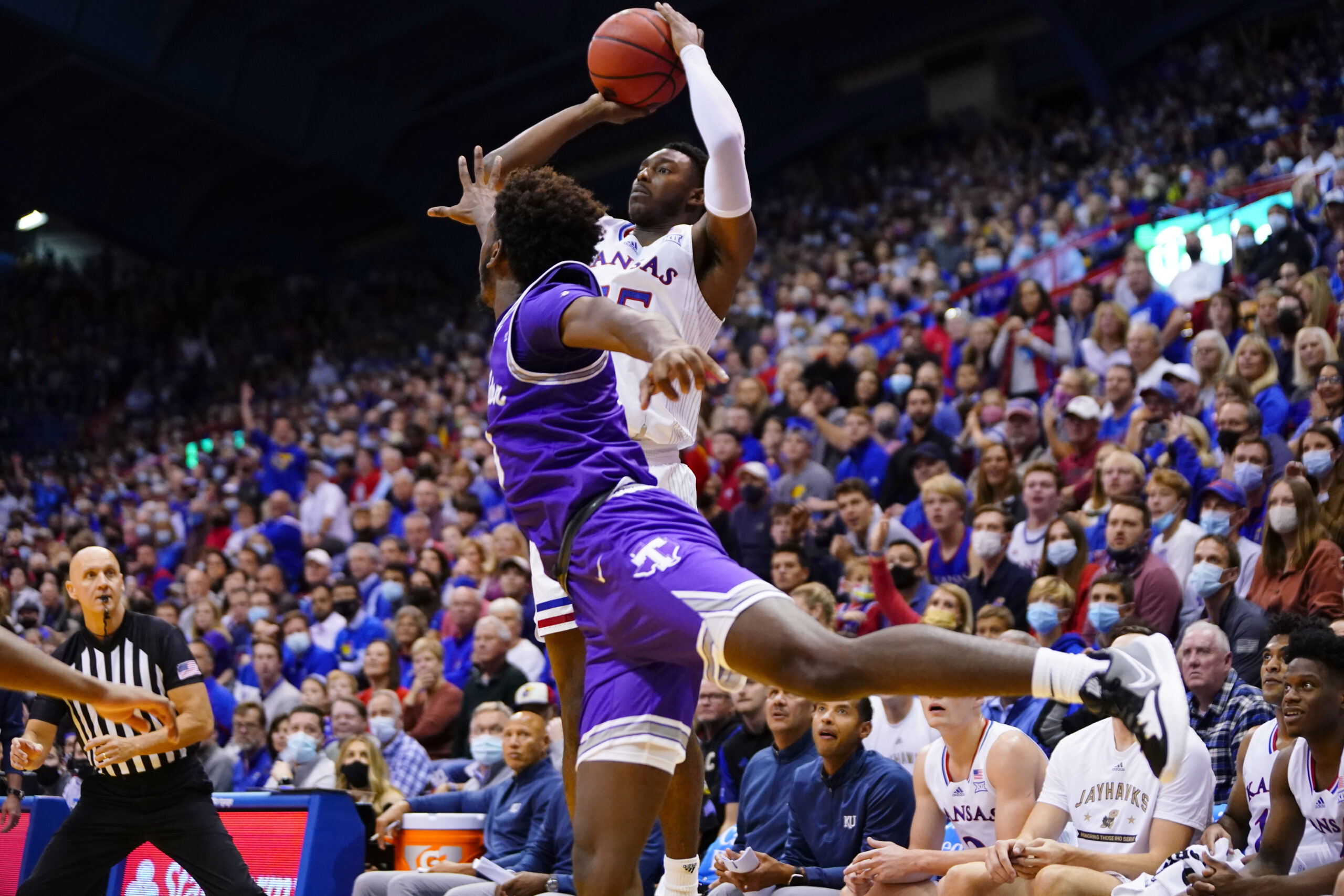 KU men’s basketball comes out on top after ‘dogfight’ with Tarleton ...